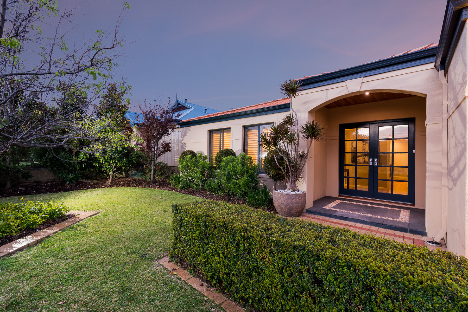 10 Oakdene Drive Madeley WA 6065 Australia | Kenny Yu