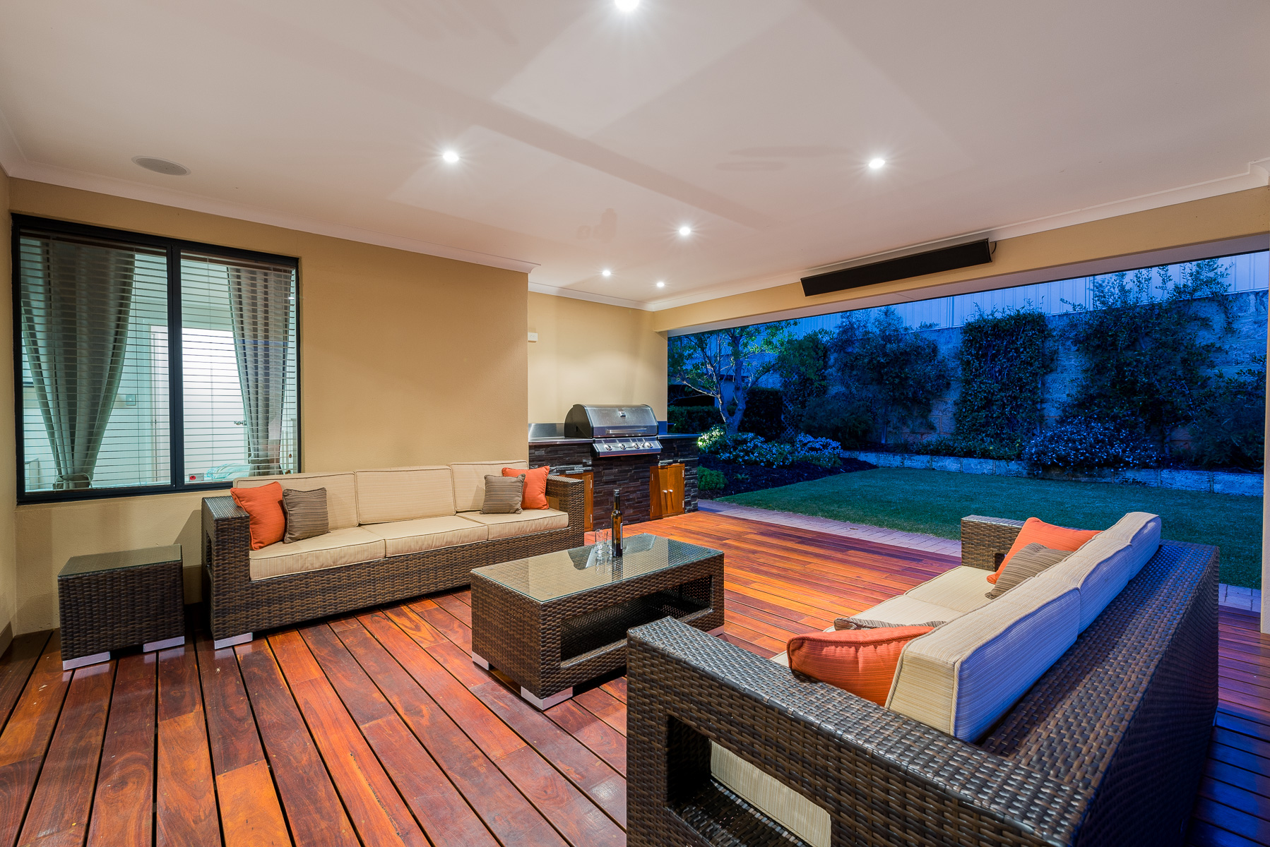 10 Oakdene Drive Madeley WA 6065 Australia | Kenny Yu